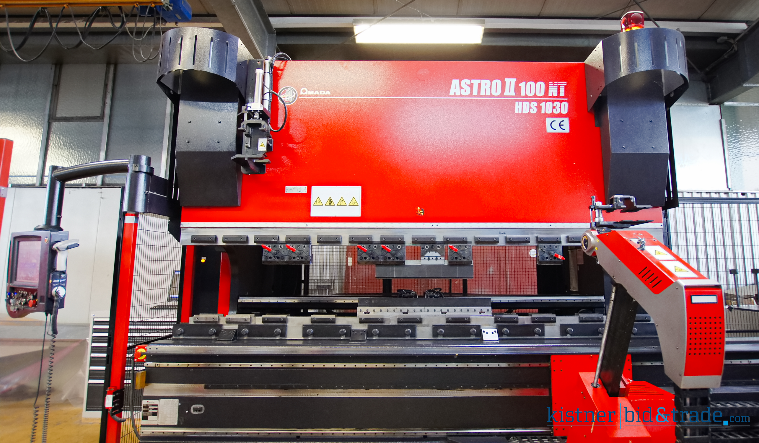 AMADA ASTRO 100 NT II - Bending Robot Cell