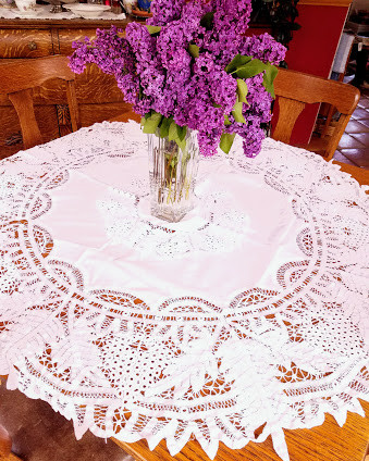 Vintage Table Linens l Chickadee Vintage