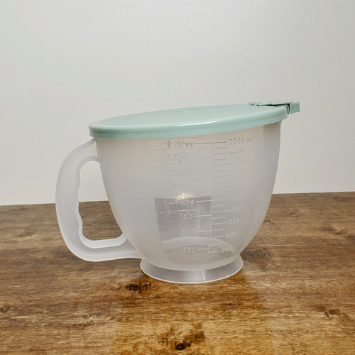 NEW TUPPERWARE #500 Mix-n-Stor 8 Cup Measuring Cup Pitcher w/ Blue Lid ...