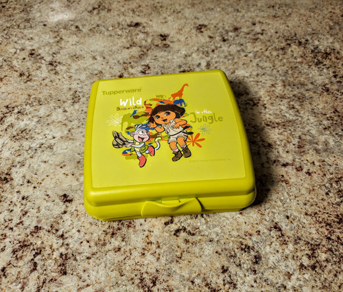Tupperware Square Vera Dora Jungle Safari Sandwich Bagel Fruit Keeper ...