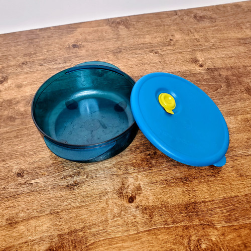 Tupperware Round Rock N Serve Container #4151 Blue ~ 2 1/2 Cups ...