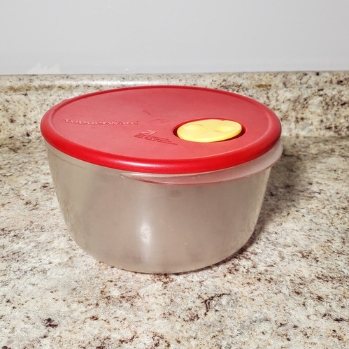 Tupperware 3704 8.5c 2L Microwave Rock n Serve Red Vent Lid Clear ...