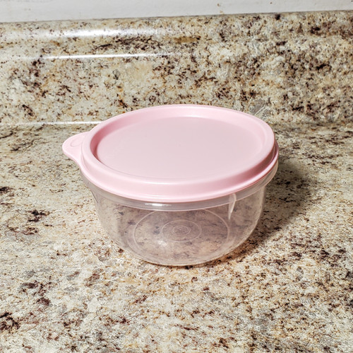 Tupperware Ideal Little Bowl 8 oz Clear #1403 with #733 Pink Seal ...