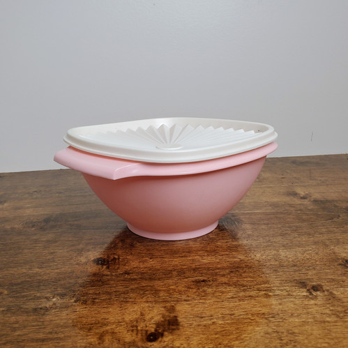 Tupperware Servalier Bowl Pink w/ White Seal #838 New 6-Cup Kitchen ...