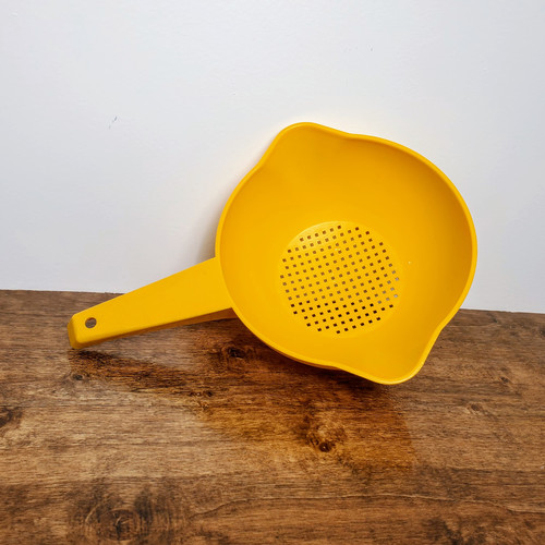 Vintage Tupperware Yellow 1 Quart Colander Strainer Handle #1200 ...