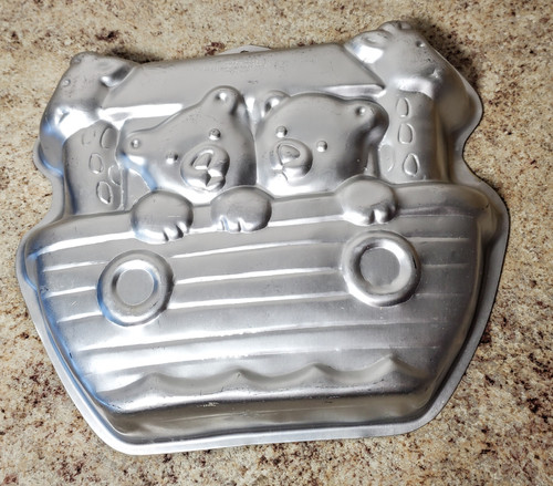 Noahs Ark Aluminum Cake Pan 2105-2026 Teddy Bears Giraffe Birthday 1999 ...
