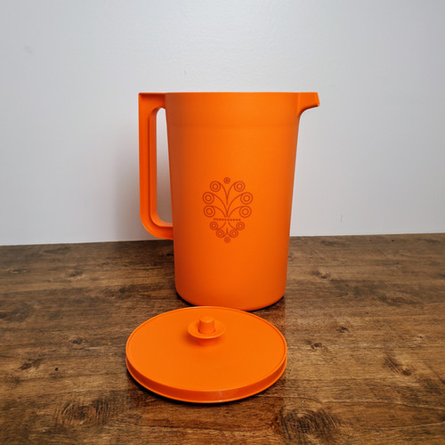 New Tupperware Pitcher Orange 1 Gallon w/ Push Button Lid Servalier ...
