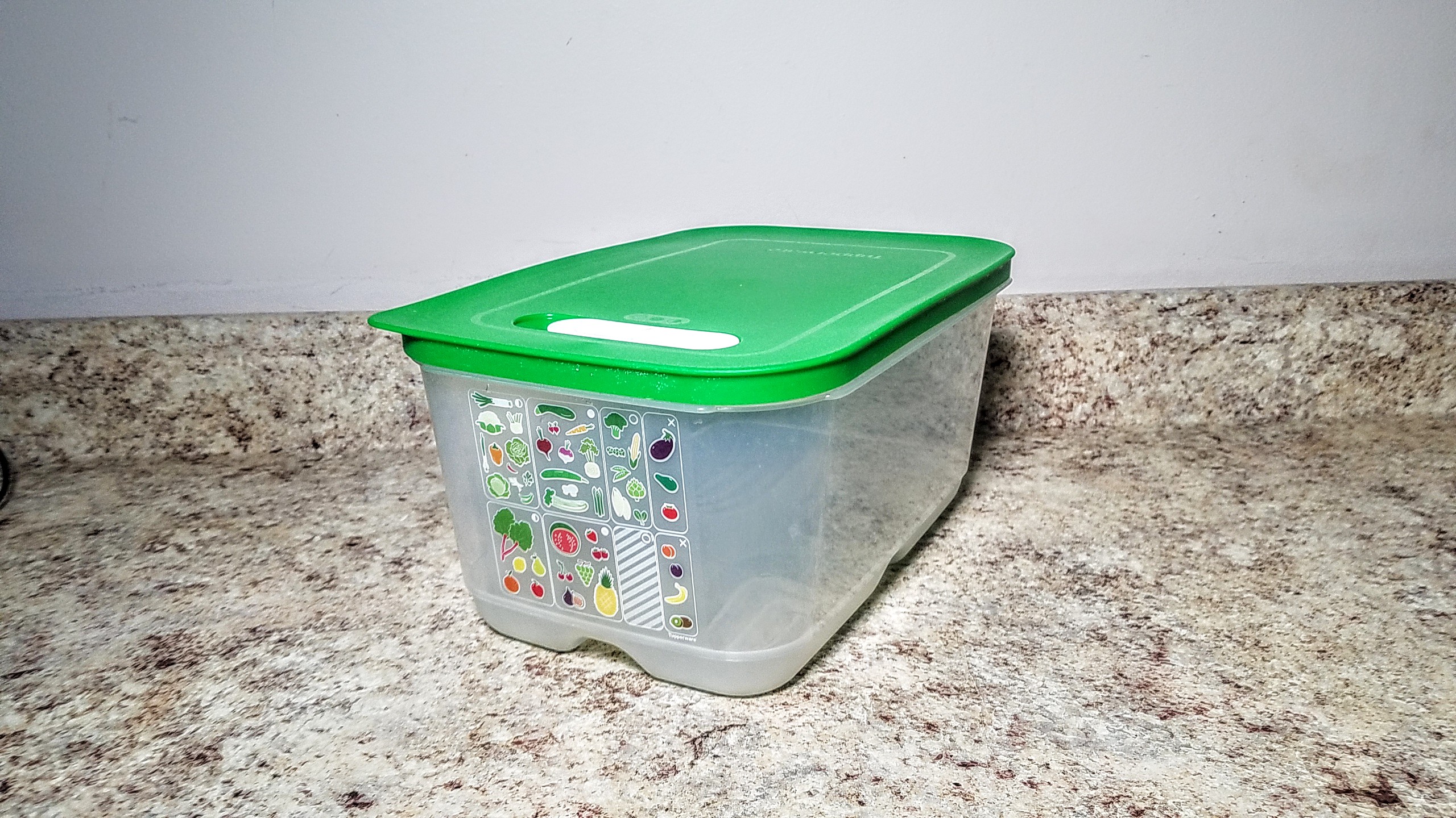 Kids' Crafts Tupperware Fridgesmart 7.5 Cup 1.8 L Medium Container ...