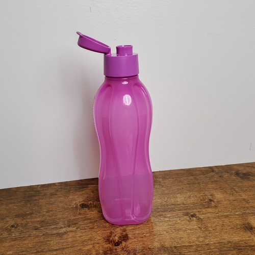 Tupperware Eco Flip-Top Water Bottle 25oz 9092 Berry Purple – New ...