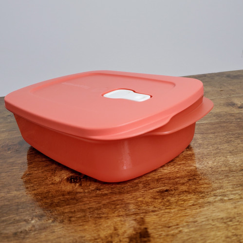 Tupperware CrystalWave Plus Rectangle Microwave Container 4 Cup ...