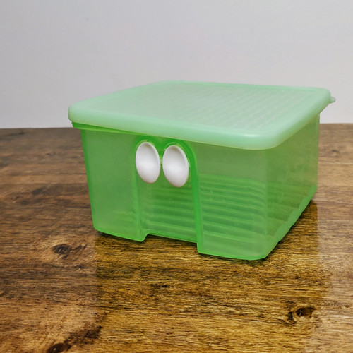 Tupperware Green FridgeSmart Veggie & Fruit Storage Container #3993A ...