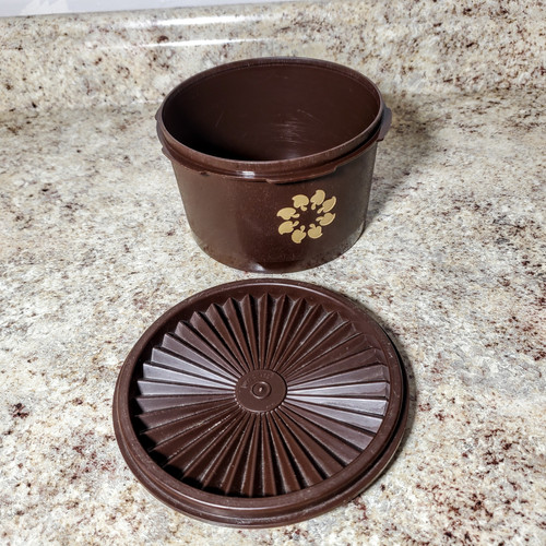 Vintage Tupperware #1298 Chocolate Brown Servalier Canister 4 Cup with ...