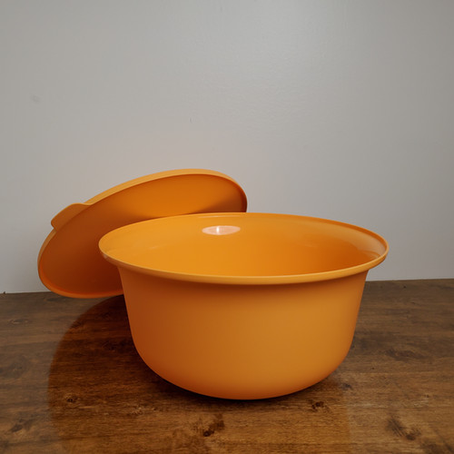 NEW Tupperware Flat bottom Mixing Bowl Rare 31 cup Orange 8661 ...
