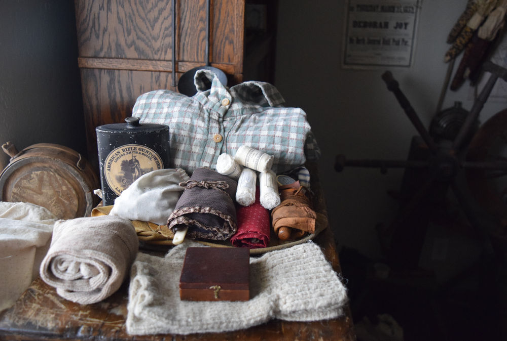 The ‘Bedroll’ or ‘Blanket-Roll’ from the Frontier to the Civil War