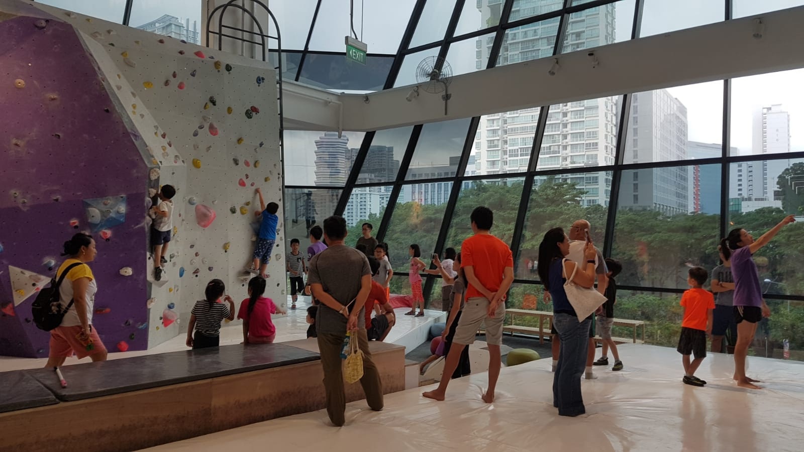 Bouldering @ Aperia Mall