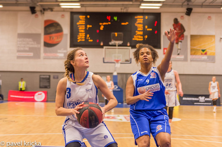 Captain Amy Linton set to step down