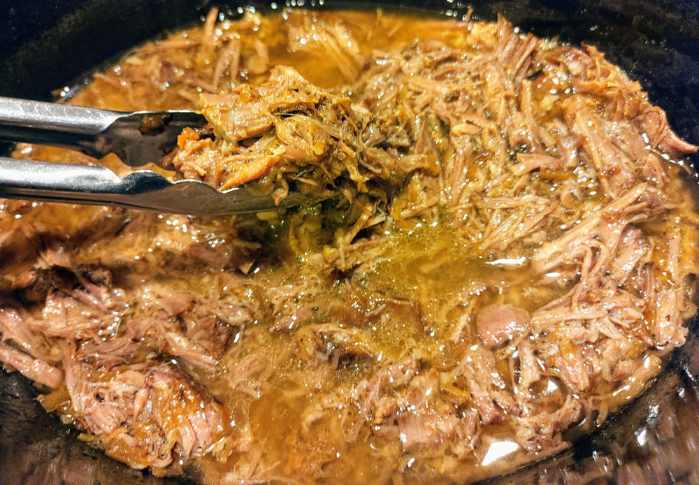 Slow Cooker Hot Roast Beef Sandwiches