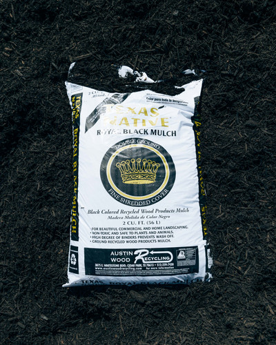 Texas Native Royal Black Mulch 2 C.F. | texasnative