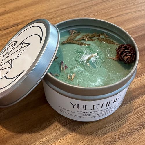 Yuletide Candle 🇺🇸 | Love.Magic.Sparkles