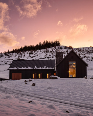 Two Barns Gallery – View Our Luxury Accommodation