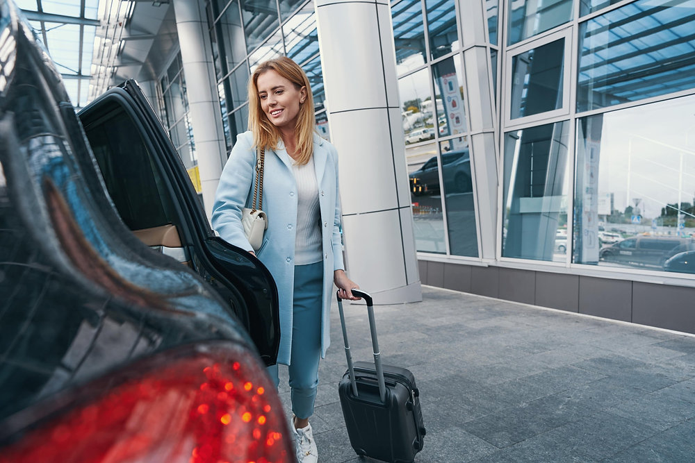 Tips for Taking a Taxi to The Airport | Blog | Lewis Taxis