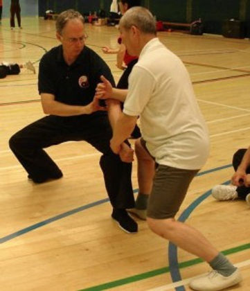 2-Person Exercises in Taiji – Maintaining Your Integrity (1)