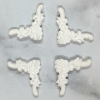 White Resin Corner Fleur Set White x4 | Creative Talents