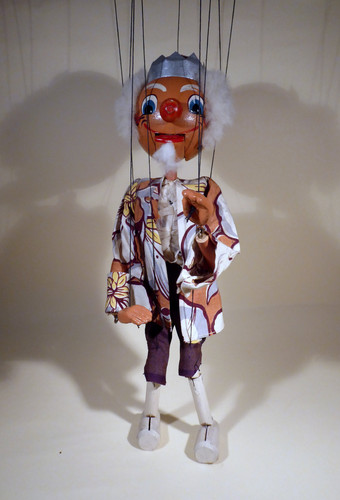 TYPE SM KING | Pelham Puppets