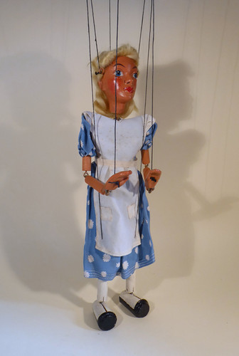 TYPE SL ALICE | Pelham Puppets