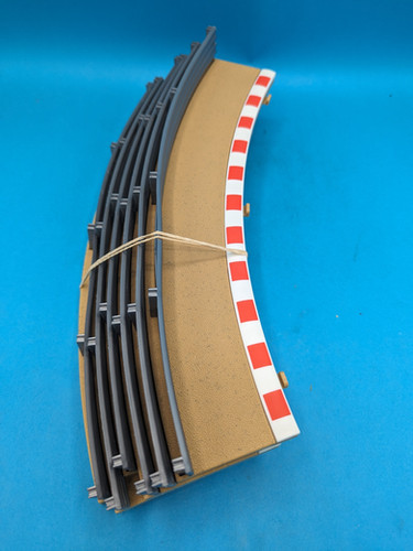 Scalextric L8712 curved border beige with barrier pack of 6 | Scalextricman