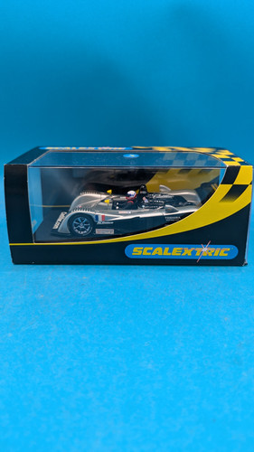Scalextric C2340 Cadillac Northstar LMP 2001 "No.6" | Scalextricman