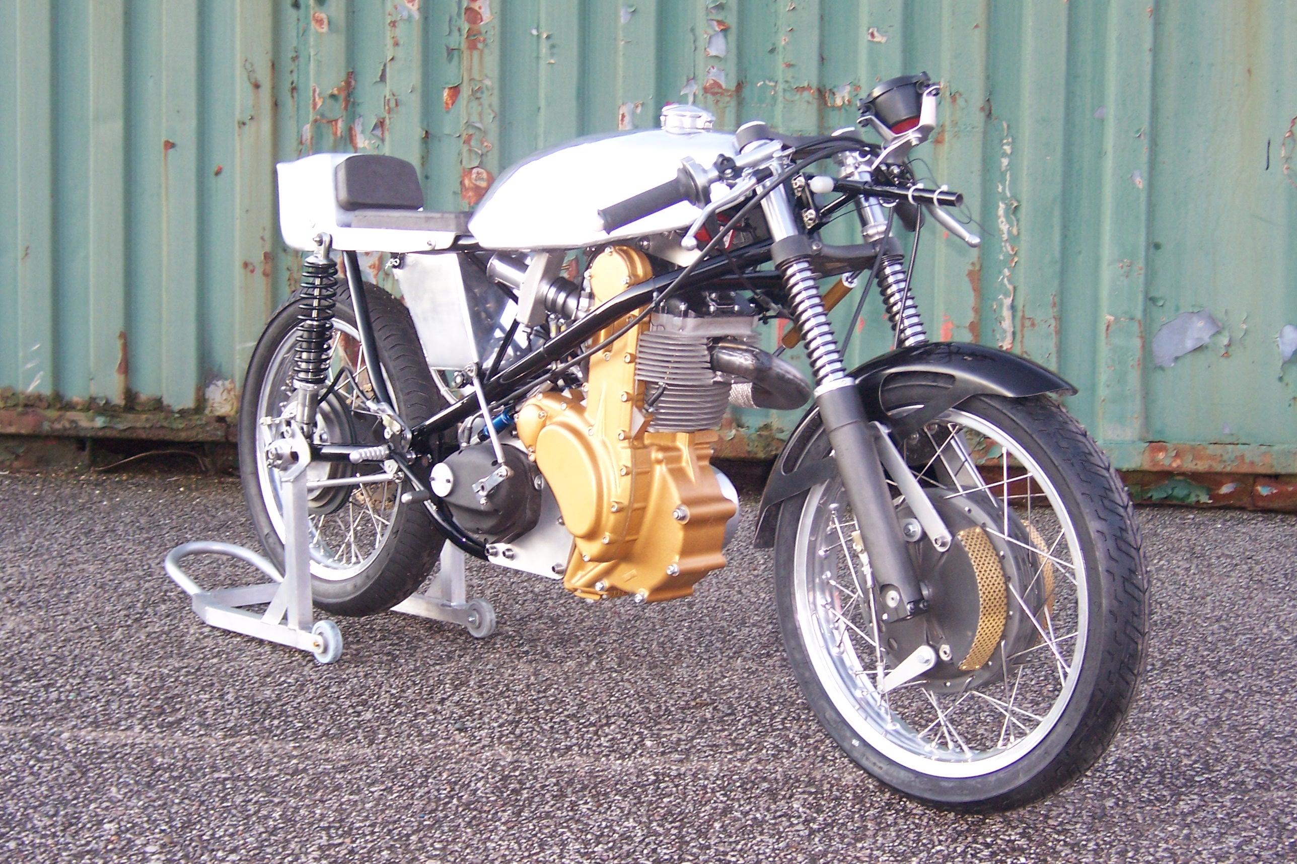 Racing Motorcycle Restorations: Dunbar Race Engineering