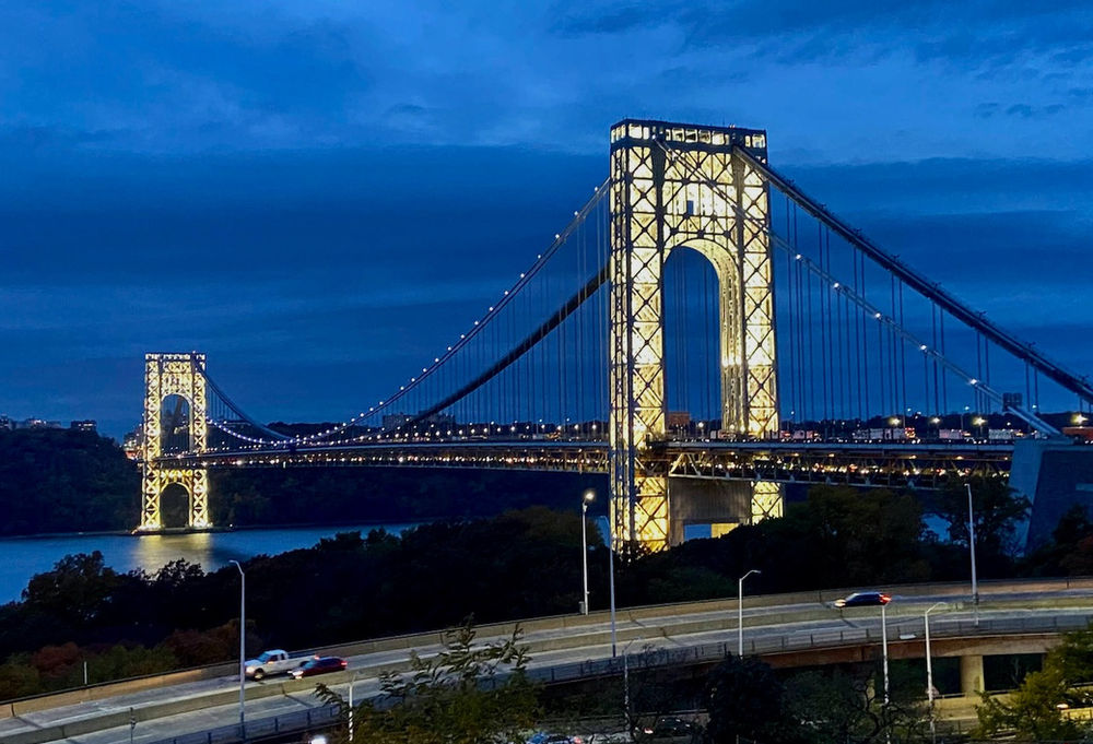 The George Washington Bridge Tower Lights Are On Only a Few Days a Year ...