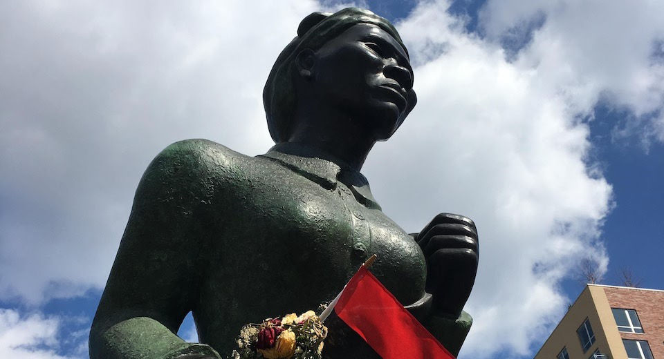 DIY walking tour: 6 inspirational Harlem monuments celebrating Black ...