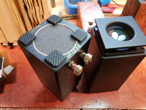 Cast Resin Tiny Radial #123 | Decware Tiny Radials