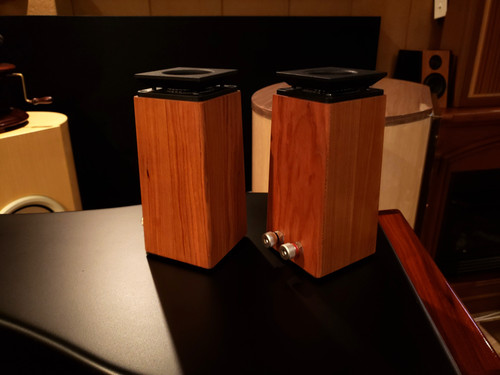 Solid Cherry Tiny Radial #112 | Decware Tiny Radials