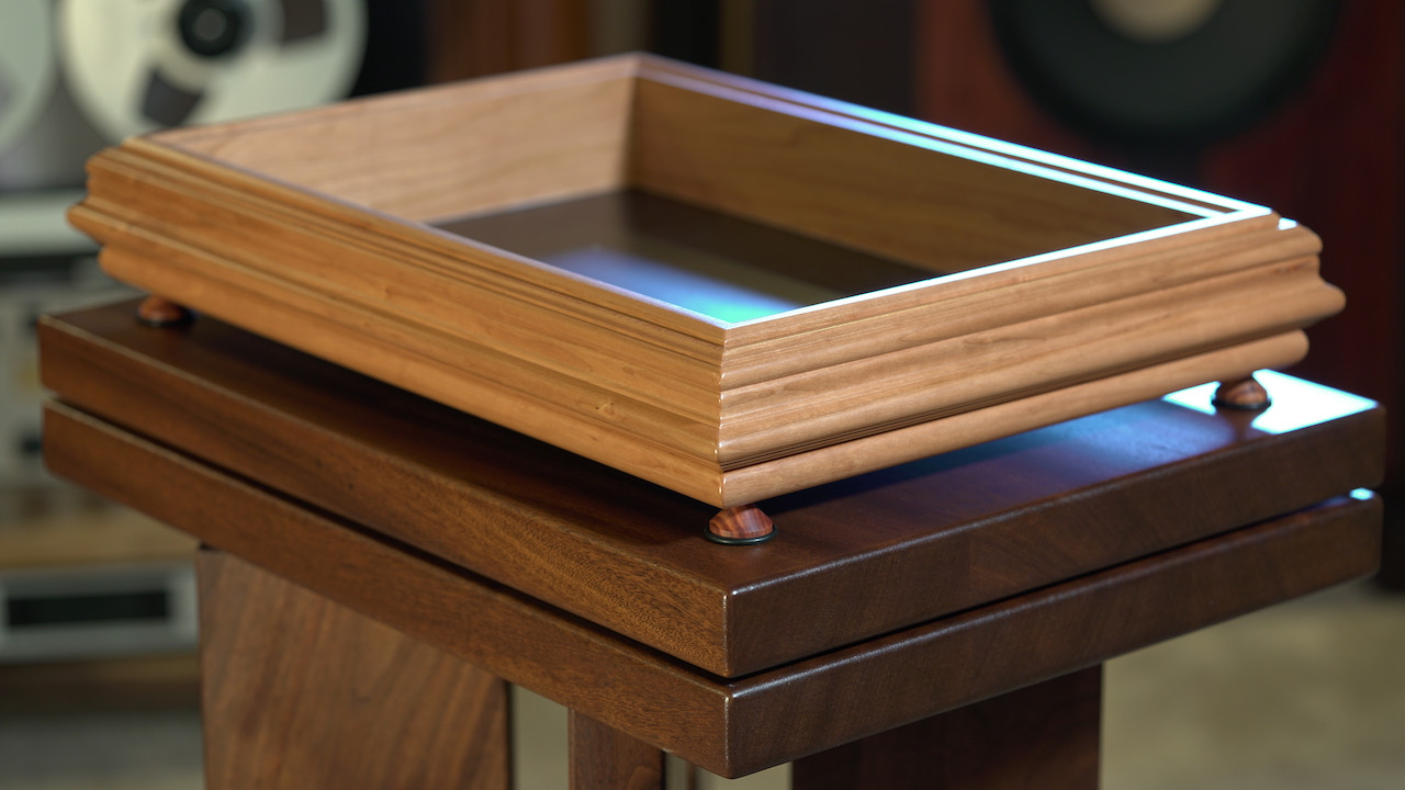 Hardwood Amplifier Bases | DECWARE