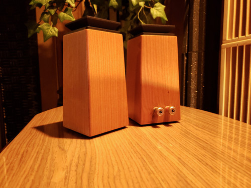 Solid Chery Tiny Radial #098 | Decware Tiny Radials