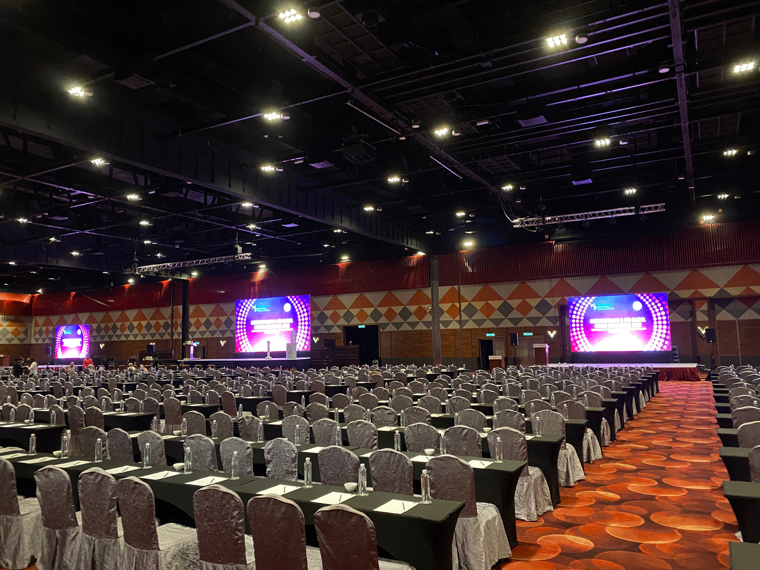 Conferences vs. Conventions: What’s the Difference & Which One Fits ...