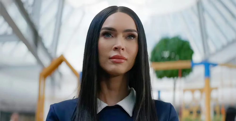 “Subservience” (2024): entre la IA y el “softcore”