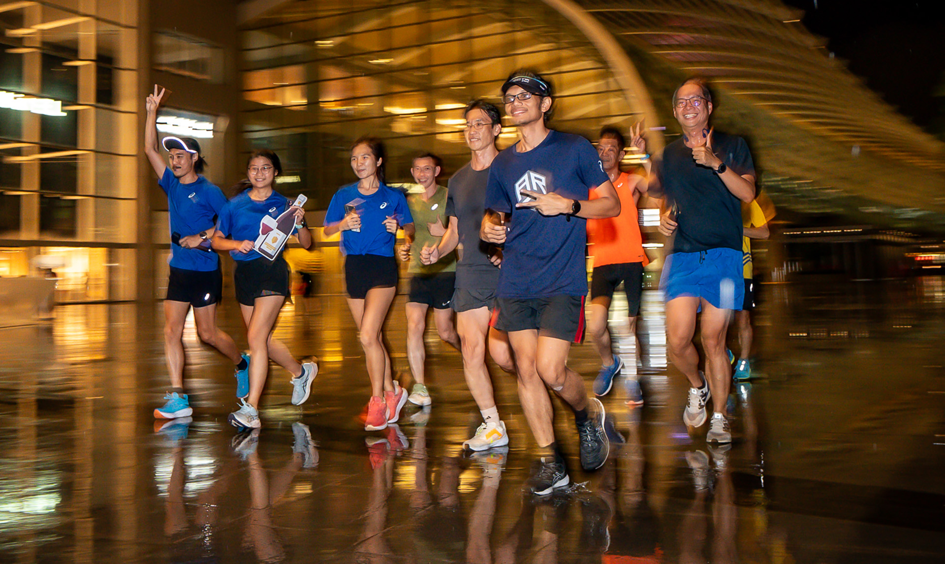 Sydney Marathon Singapore City Run: Runners in High Spirits In Spite of ...