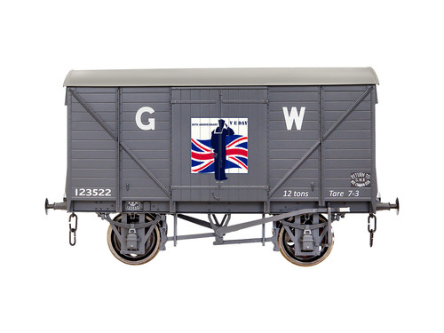 GW Standard 12t Van VE Day 80th Anniversary Navy | TierneyModelRailway
