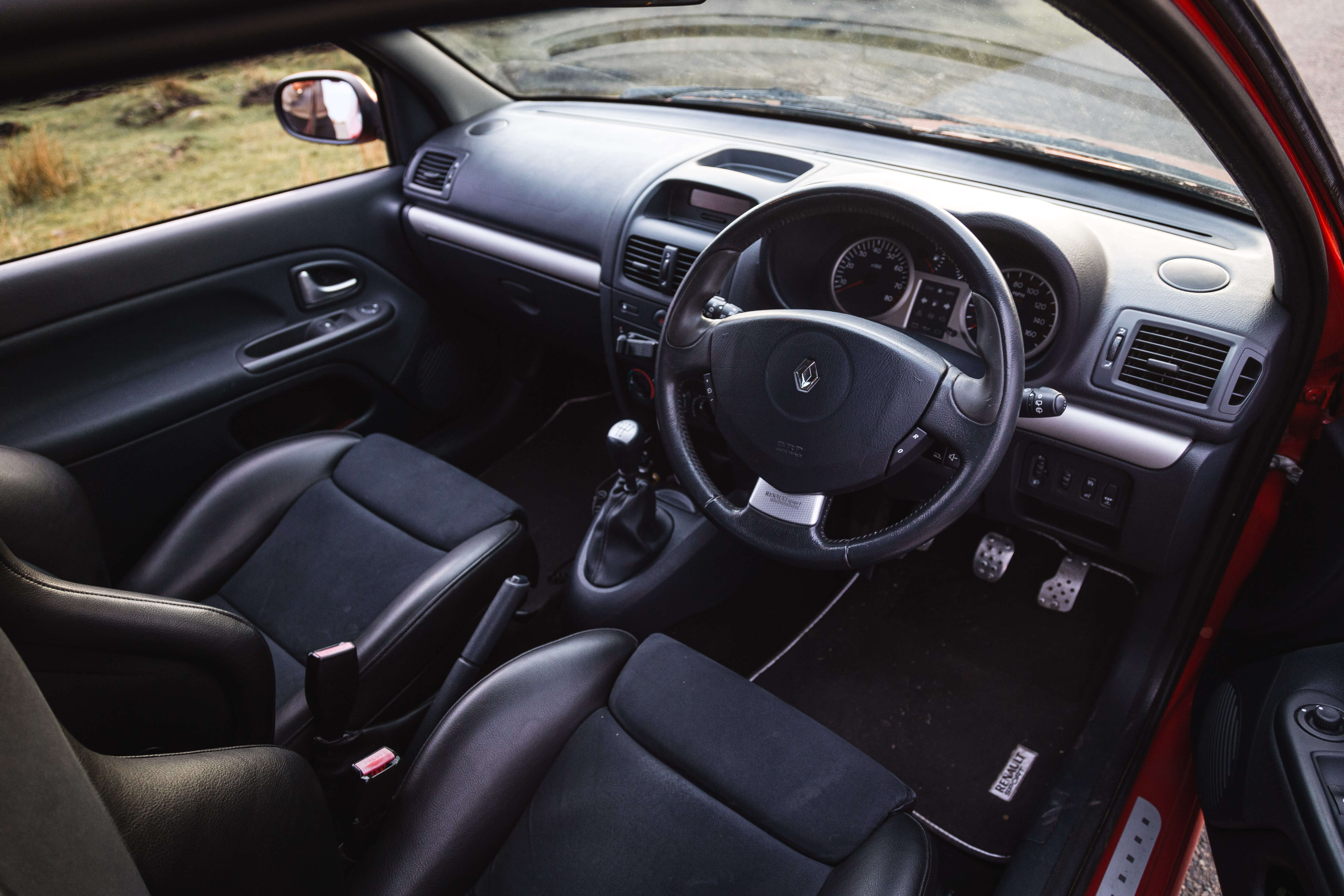 Trophy Hunting - Renault Clio 182 Trophy Review