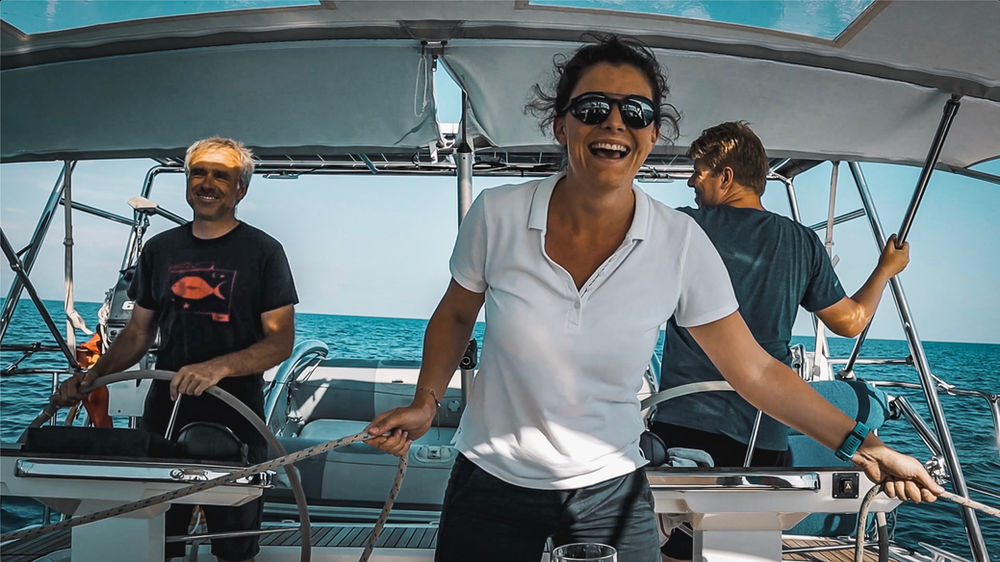 Die ERSTEN Segel-Erfahrungen auf einer 14 Meter Bavaria | Viel Technik ...