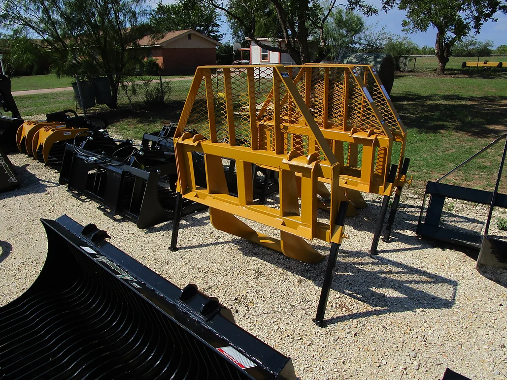 ARMSTRONG AG 25" FRONT ROOT GRUBBER-SKID | Isom Tractor