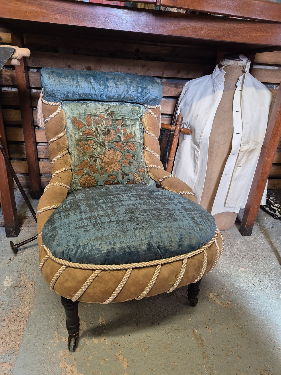 The Lucky Magpie Salvage | antiques | Hollis Lane, Chesterfield S41 7RA, UK