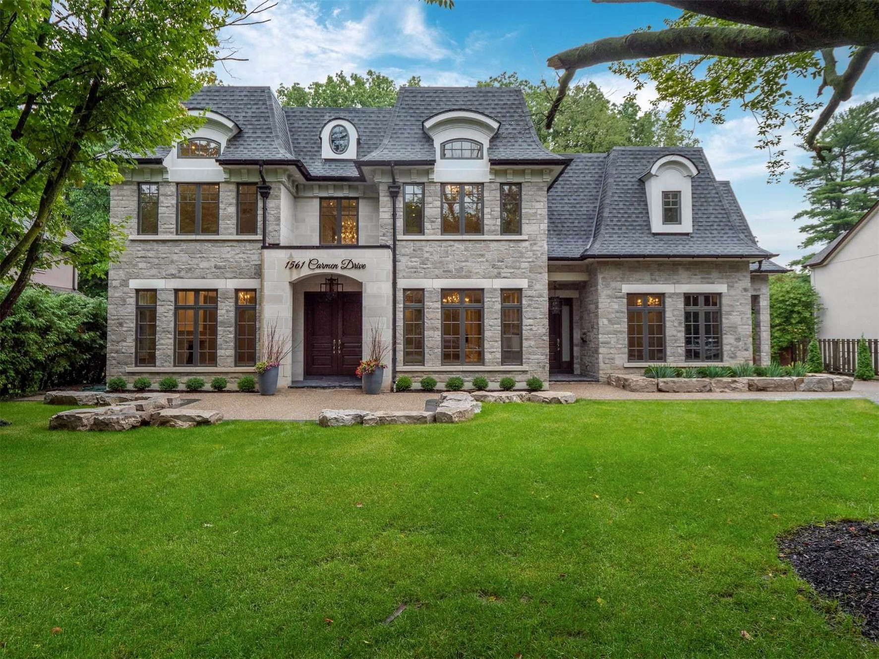 Dream House Real Estate Photo Studio | Contact Us