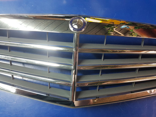 Mercedes W204 - Radiator Classic grill shell & Badge - 204 880 14 83 ...