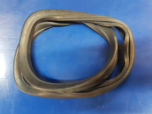 Mercedes W136, W187 & W191- Rear Windscreen seal - 191 678 00 20 ...