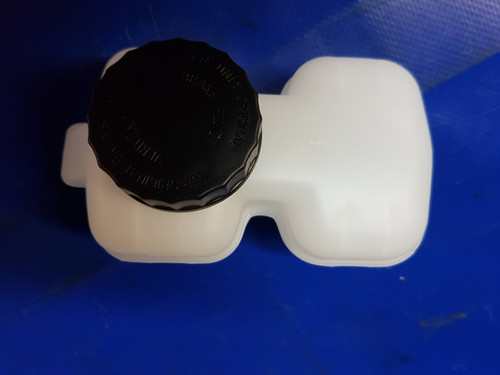 Mercedes W108 - W113 Brake Reservoir early: - 000 431 45 02, 0004314502 ...
